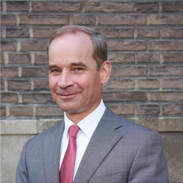 Nieuws: Clyde & Co opent kantoor in Rotterdam via fusie met Stadermann ...